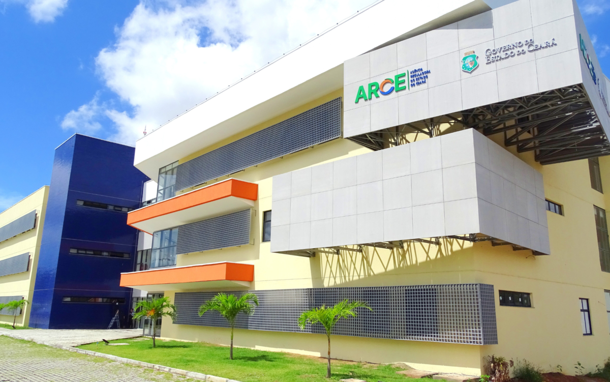 Concurso Arce CE divulga edital com 51 vagas de analista | Folha Dirigida