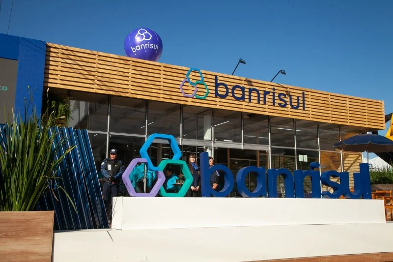 Concurso Banrisul: treine para as provas com questões | Folha Dirigida