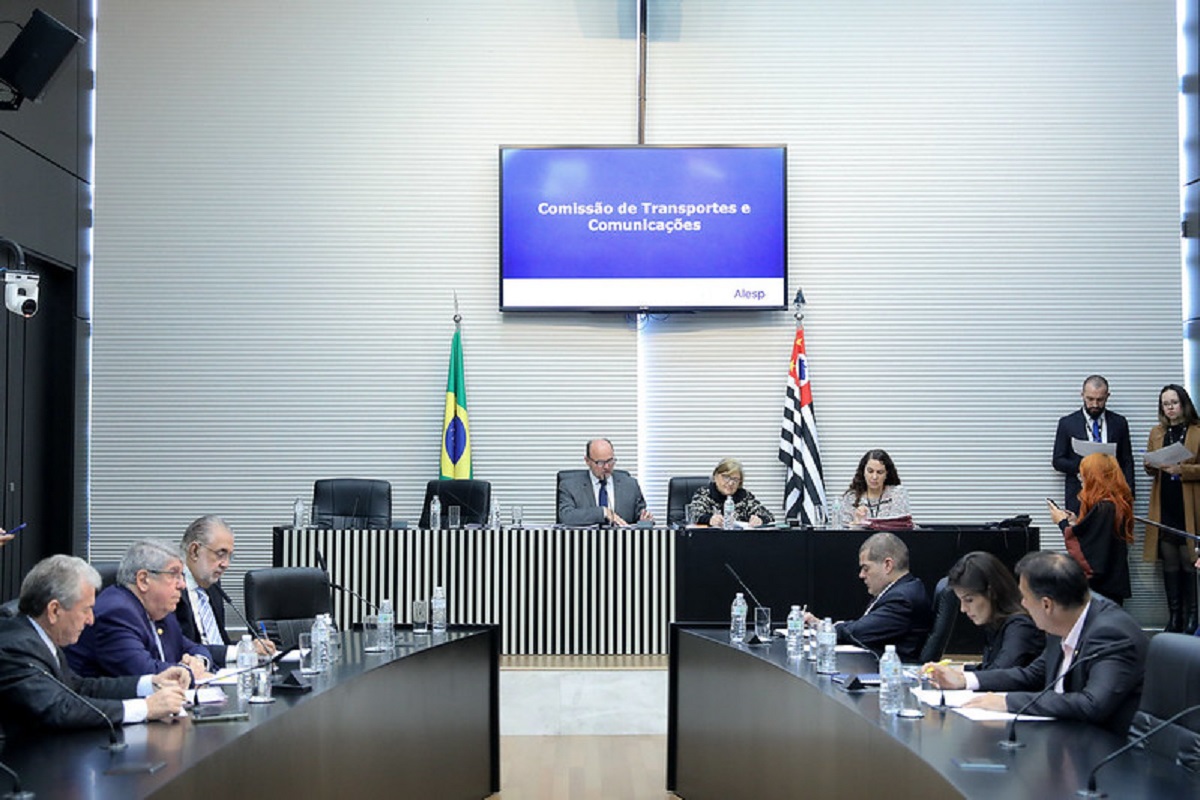 Abertura de concurso Artesp está na pauta de nova diretora | Folha Dirigida