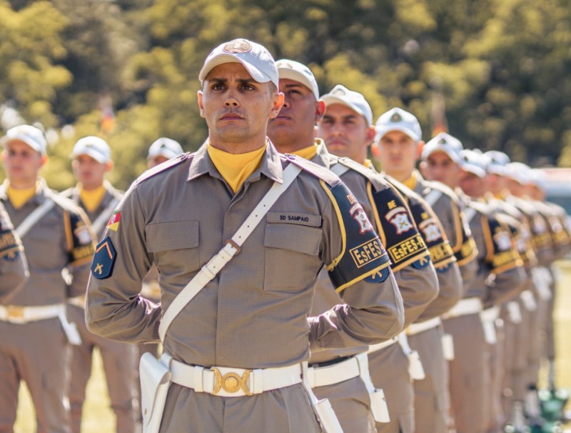 Concurso Brigada Militar RS tem comissão formada; 1.350 vagas | Folha ...