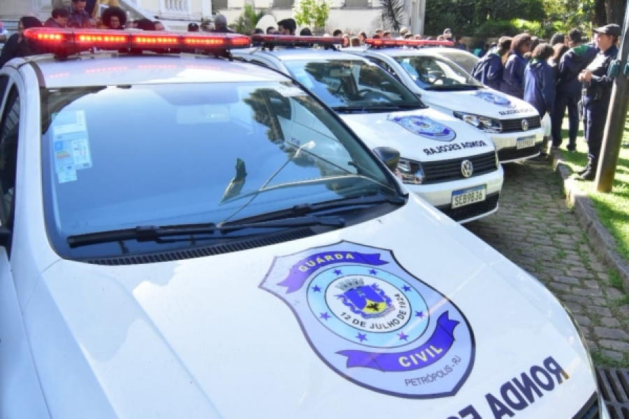 Novo concurso GCM Petrópolis RJ é anunciado com 110 vagas | Folha Dirigida