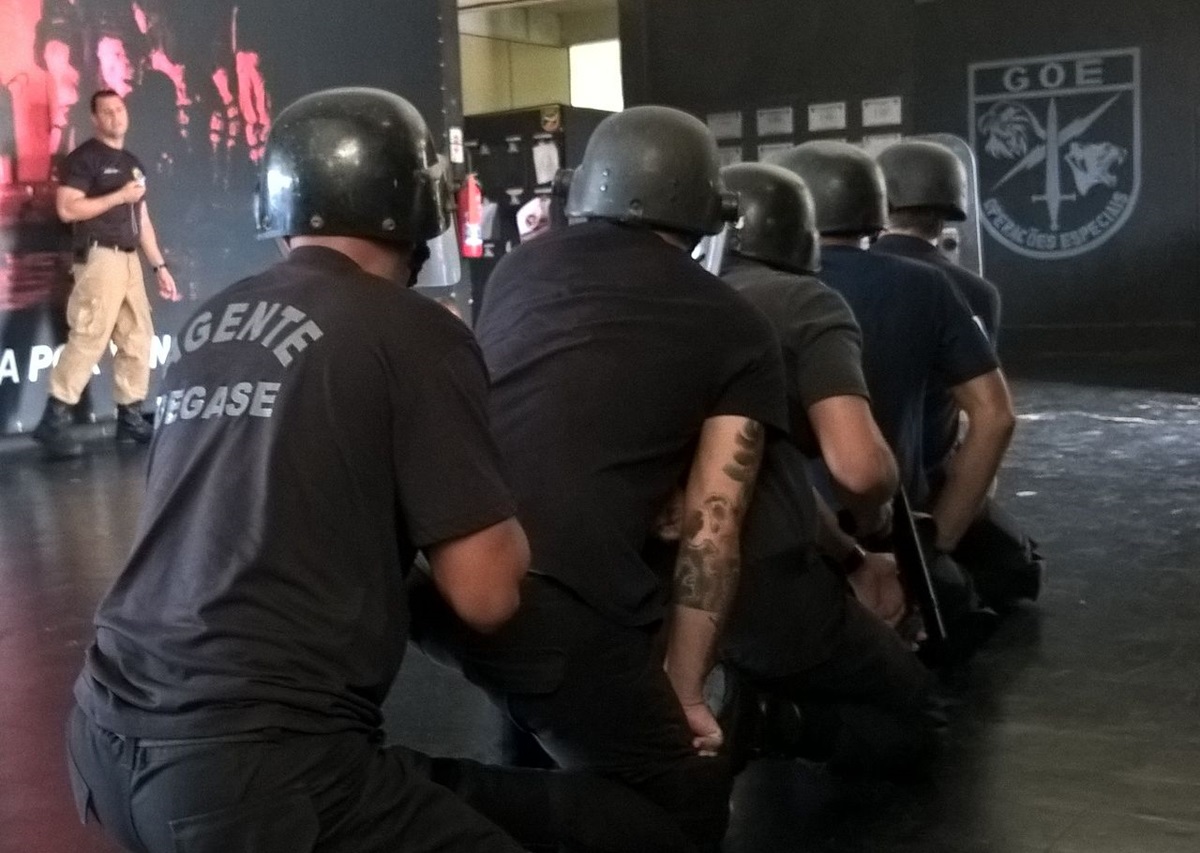 Concurso Degase: veja escolaridade do agente socioeducativo | Folha ...