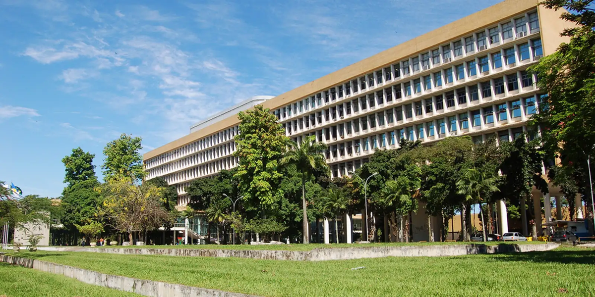 Concurso UFRJ: sai edital para professor do Colégio de Aplicação ...